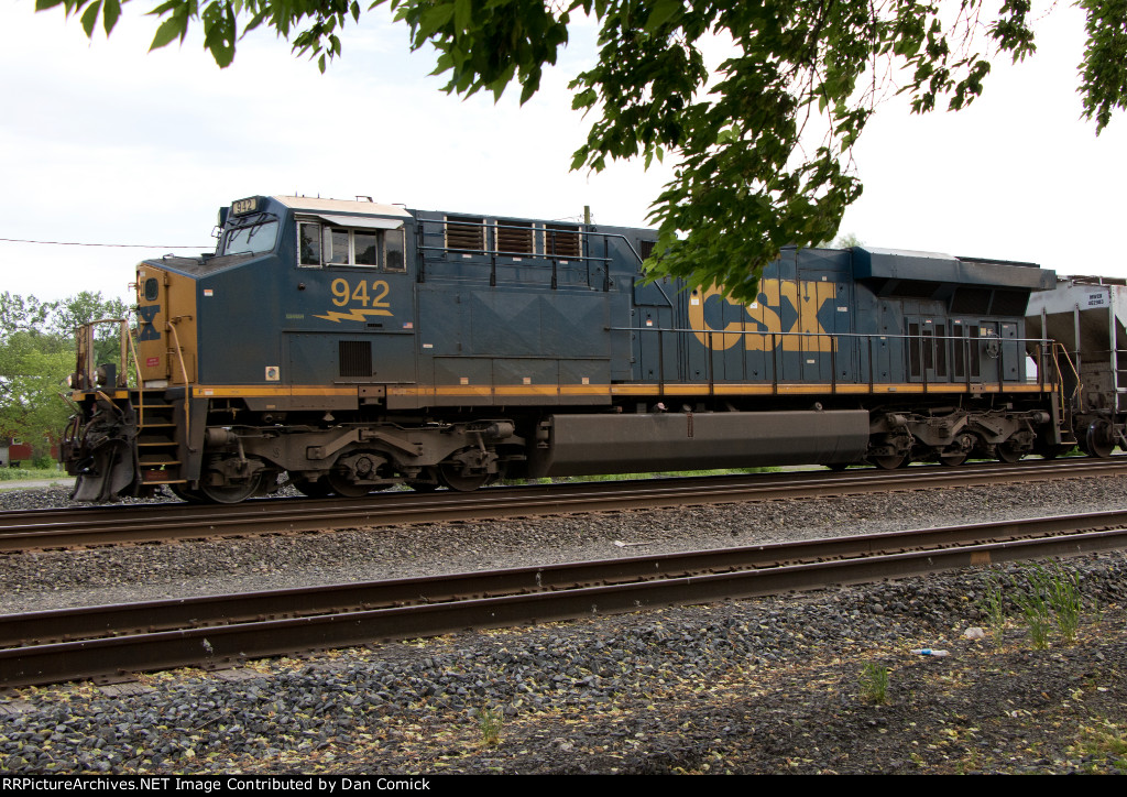 CSX 942